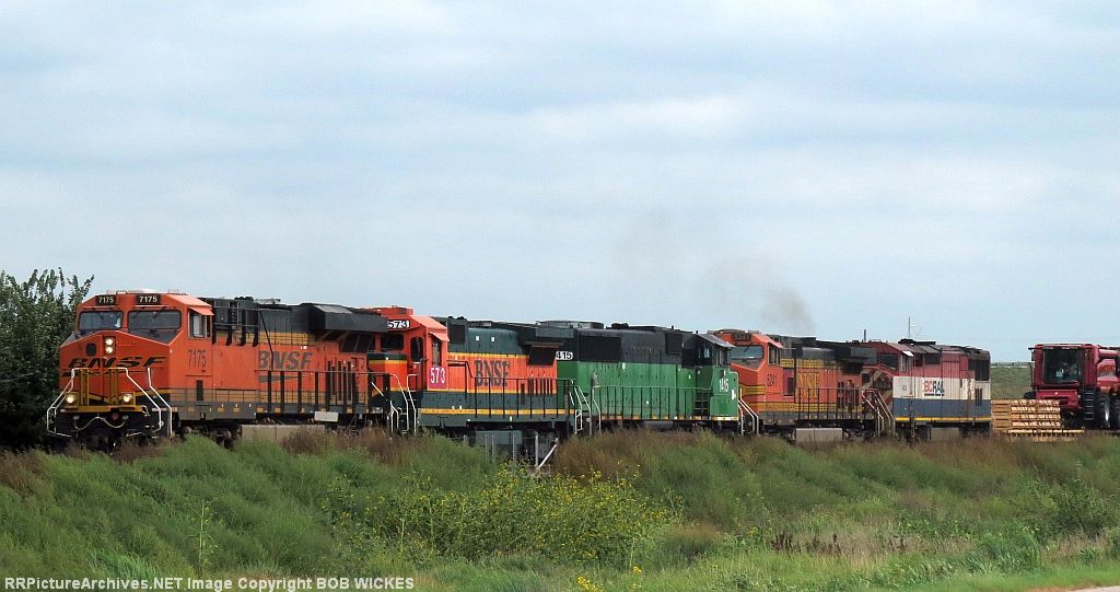 BNSF 7175